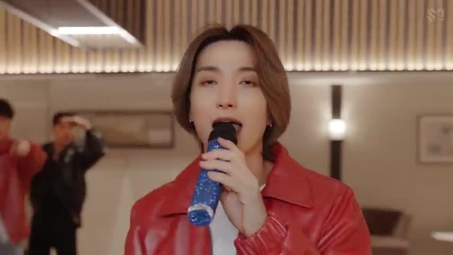 SUPER JUNIOR-L.S.S. 슈퍼주니어-L.S.S. 'C'MON (질러)' MV - نماشا