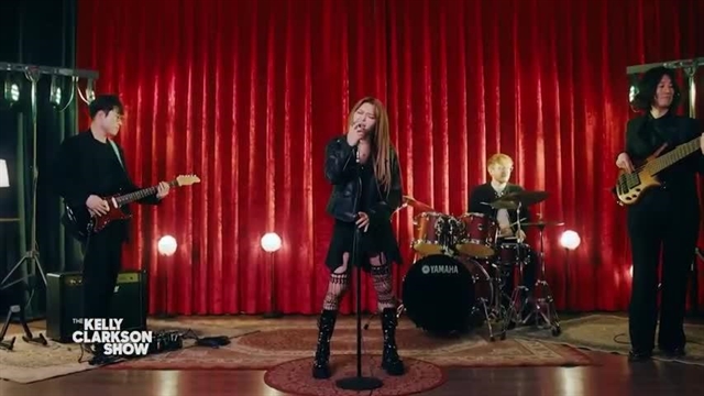 AleXa Performs 'sick' On The Kelly Clarkson Show - نماشا